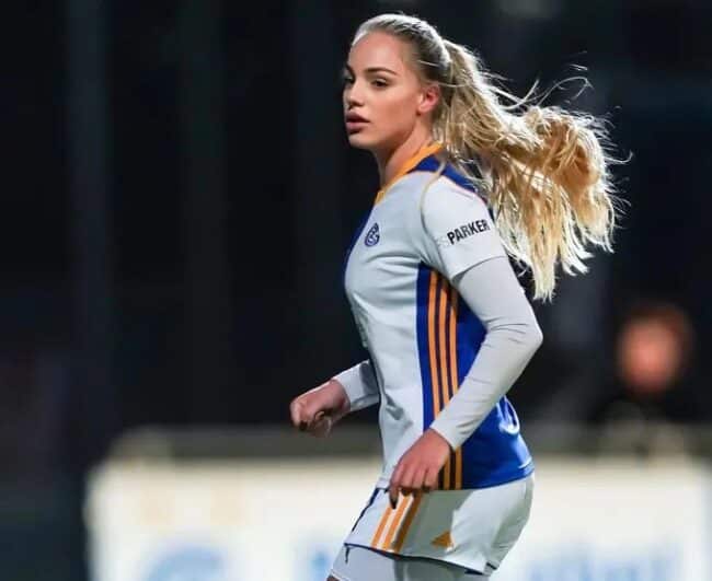 Top 10 most beautiful female footballers in the world